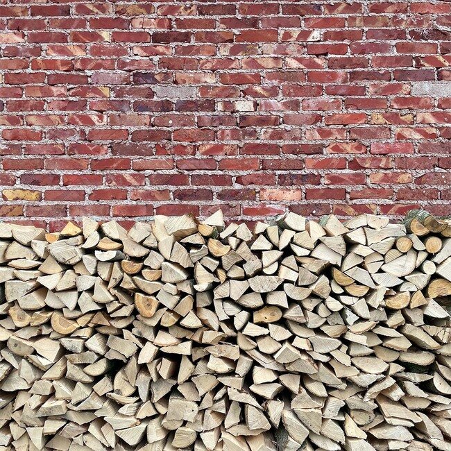 Oppbevaring og stabling av ved | BondeKompaniet